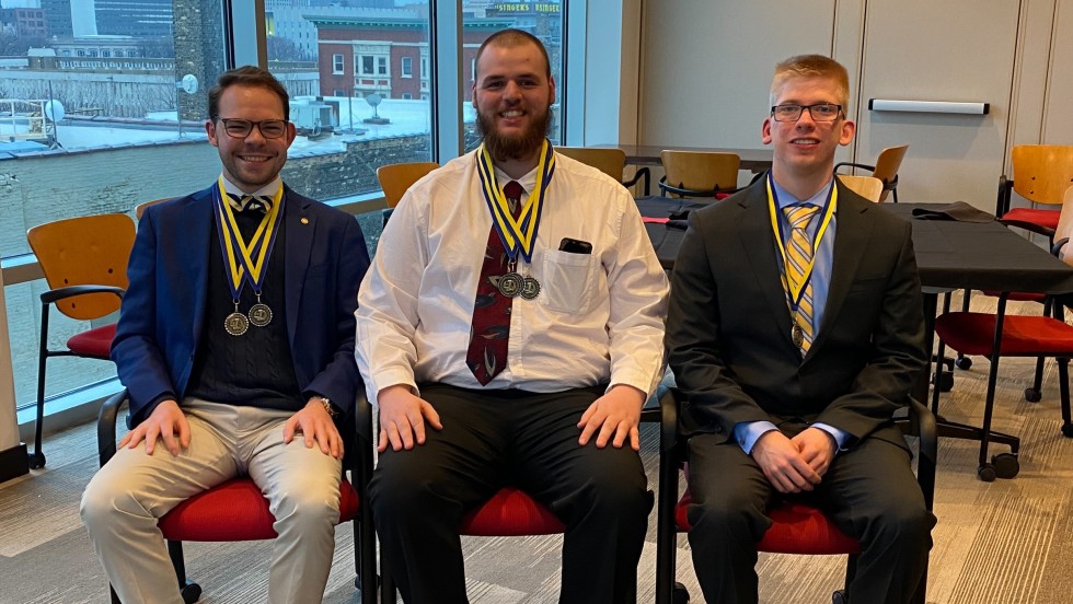 MSOE students win state awards, qualify for national business ...