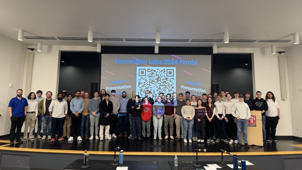 Students create AI solutions for Brady Corp through Innovation Labs hackathon | News | MSOE